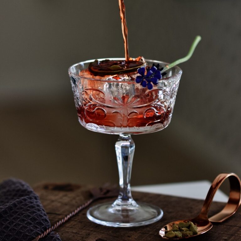 Essential Cocktail Glassware - thecocktailblog.dk